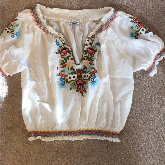 Tops | Nwot White Top With Floral Embroidery | Poshmark